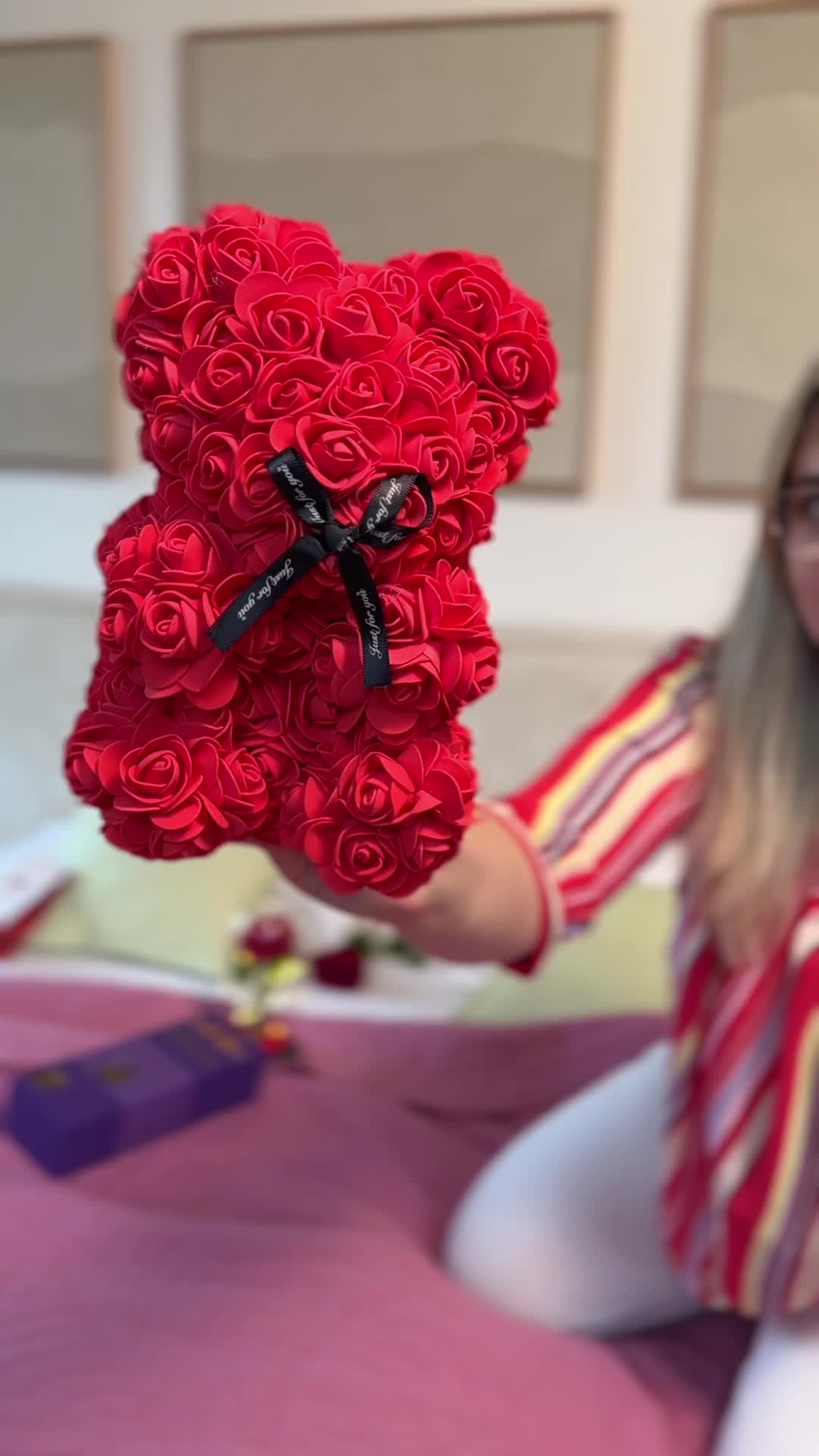 Luxusní dárek z růží ve tvaru MEDVÍDKA | VýprodejPovlečení.cz